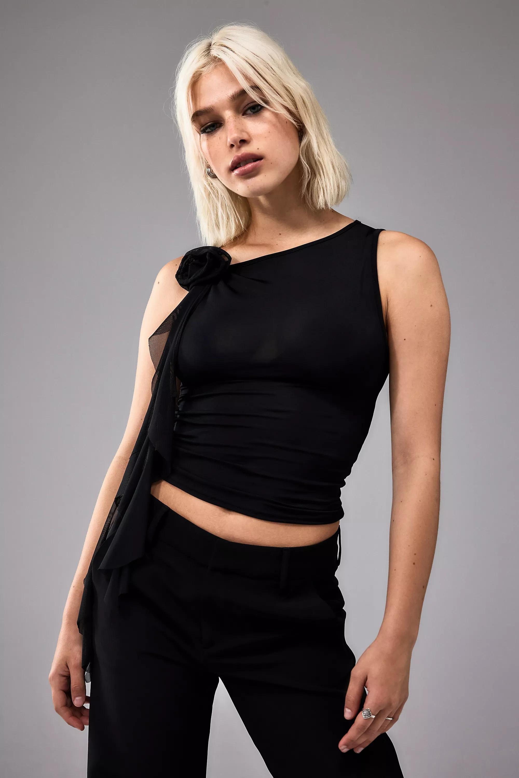 تسوق UO Lia Corsage Slash Neck Tank Top Urban Outfitters | أزاديا ...